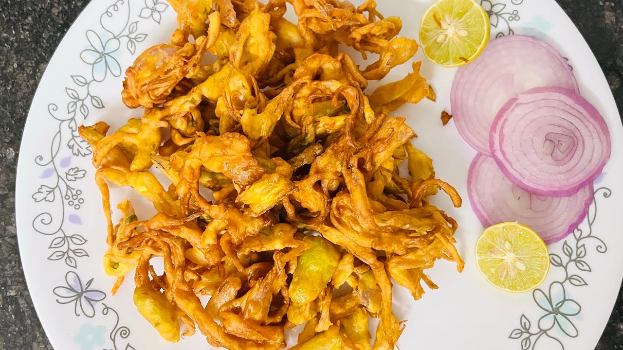 Onion pakoda || onion pakodi || Indian snacks - YouTube