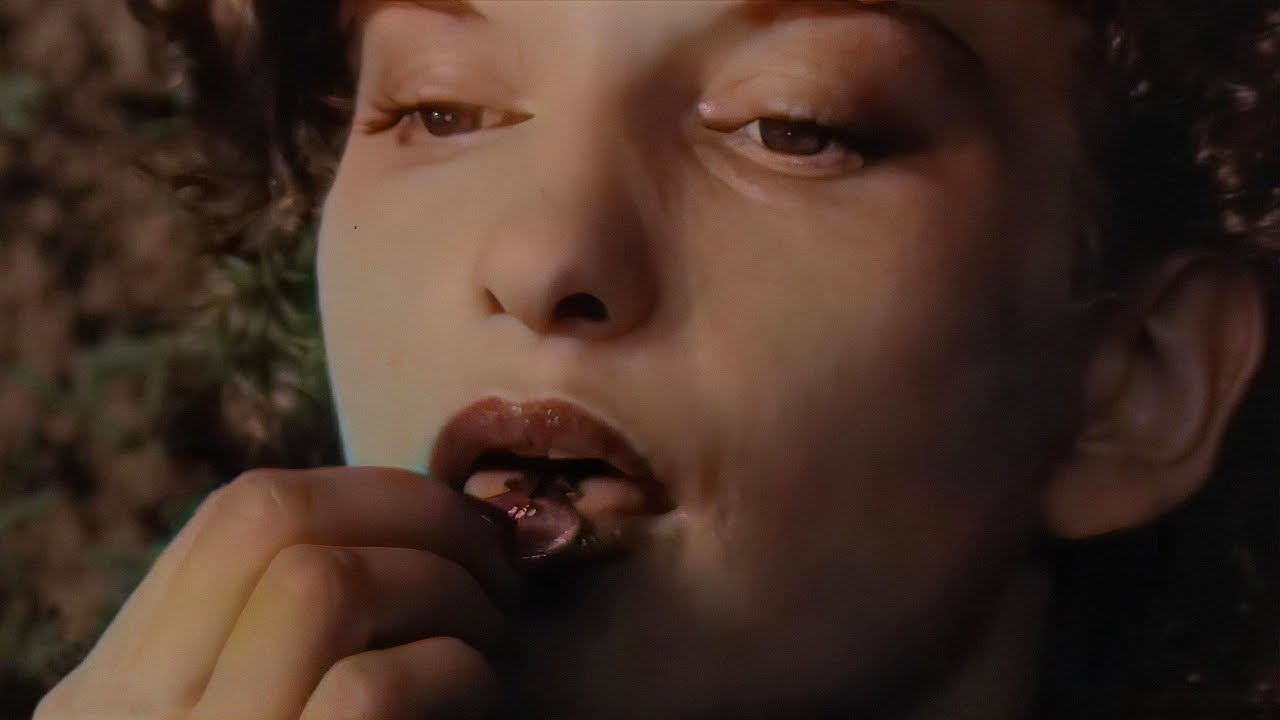 Yorgos Elàson - Ένα Στόμα Μα Δύο Αυτιά (Official Video) - YouTube