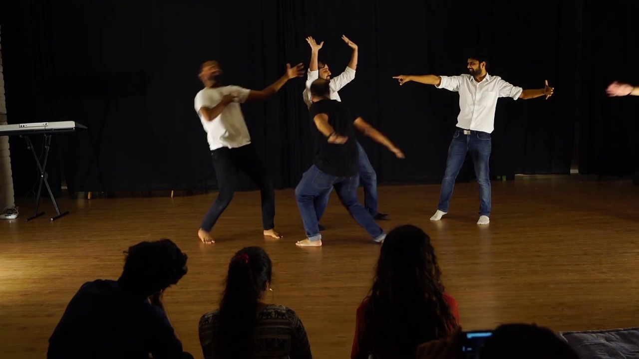 50Hr Improv Graduation Show: Freeze Tag - YouTube