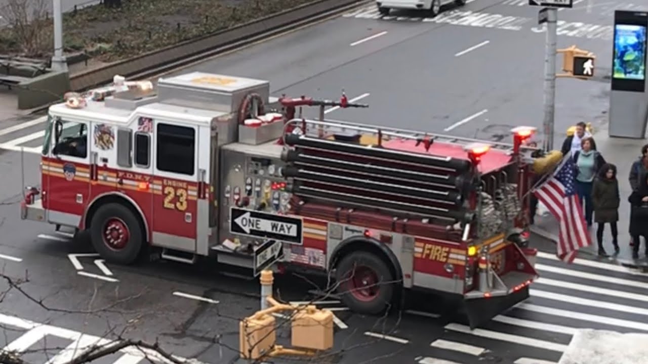 FDNY ENGINE 23 RESPONDING ON BROADWAY ON THE UPPER WEST SIDE AREA OF ...