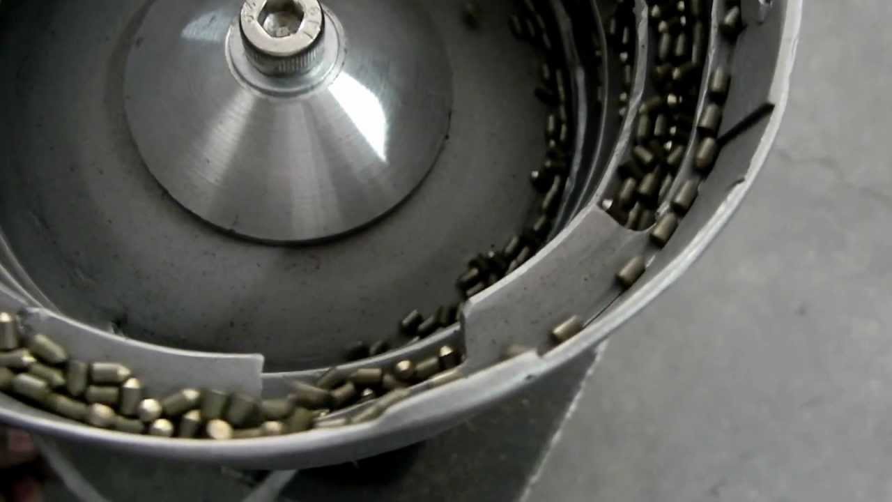 Pin Feeding.MOV - YouTube