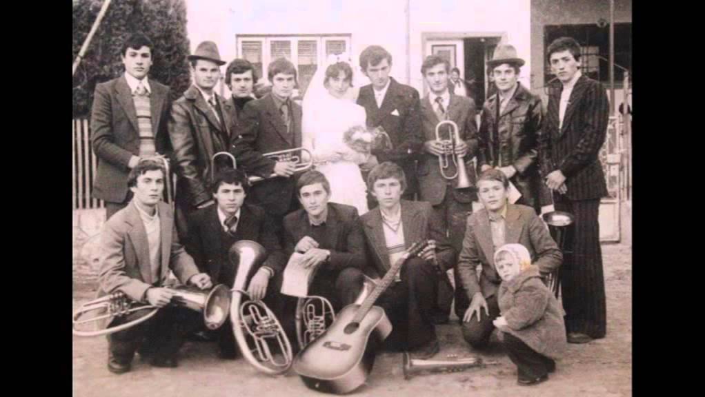Istoria fanfarei din Apateu, Arad (cu fotografii) - YouTube