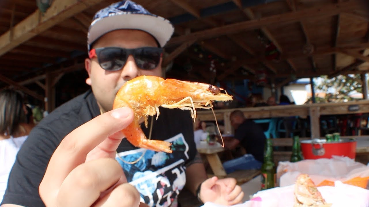 EATING AT ZEEROVERS in ARUBA!! - YouTube