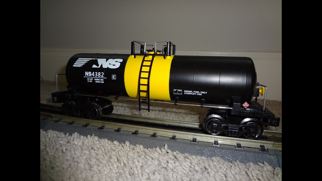 REVIEW: Menards O-Gauge Norfolk Southern Tank Car - YouTube
