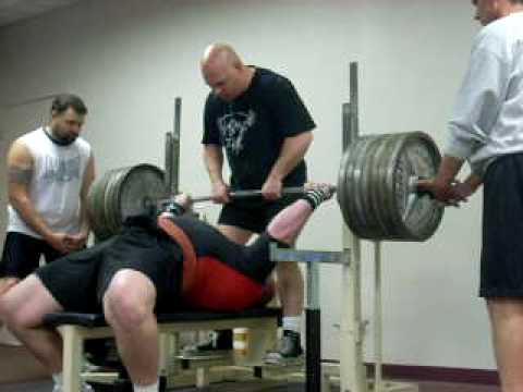 Niko Hulslander - 675 Pound Bench Press - No touch. - YouTube