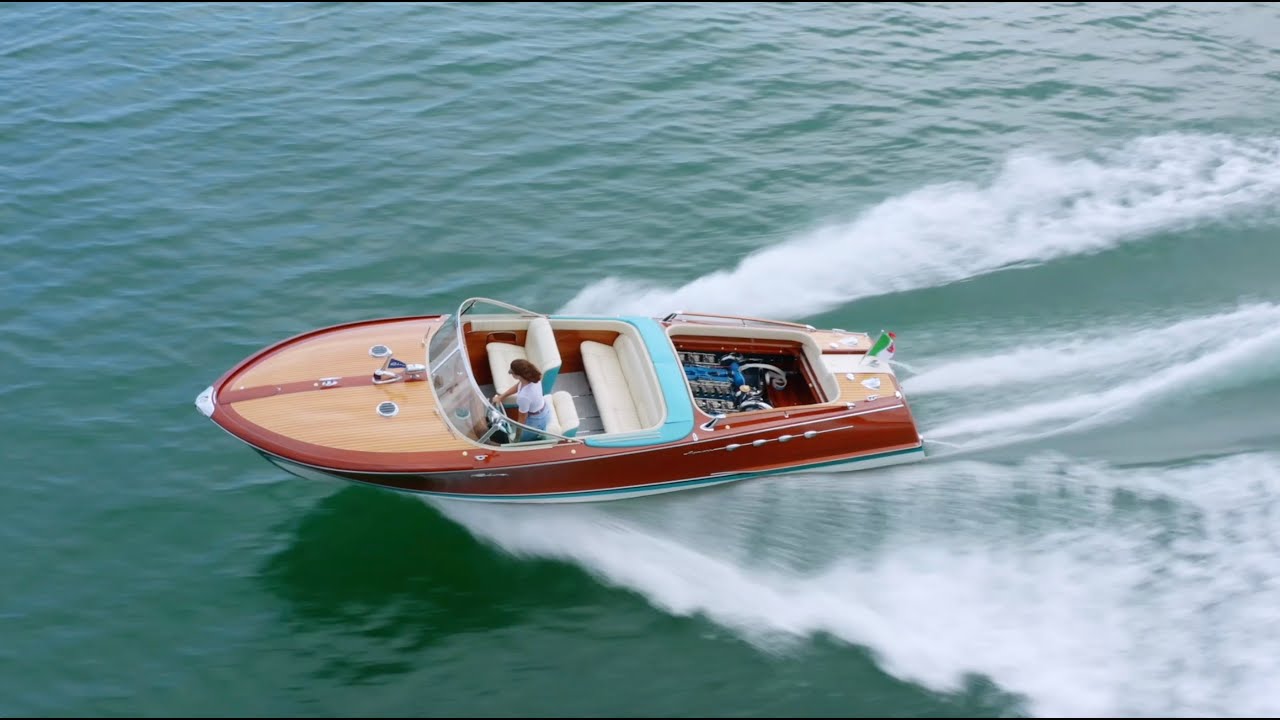 Riva Aquarama Lamborghini - Discover the fastest Aquarama in the world ...