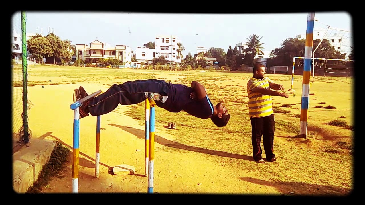 Easy crunches on parallel bars - YouTube