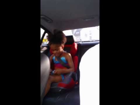 Yanelle Singing