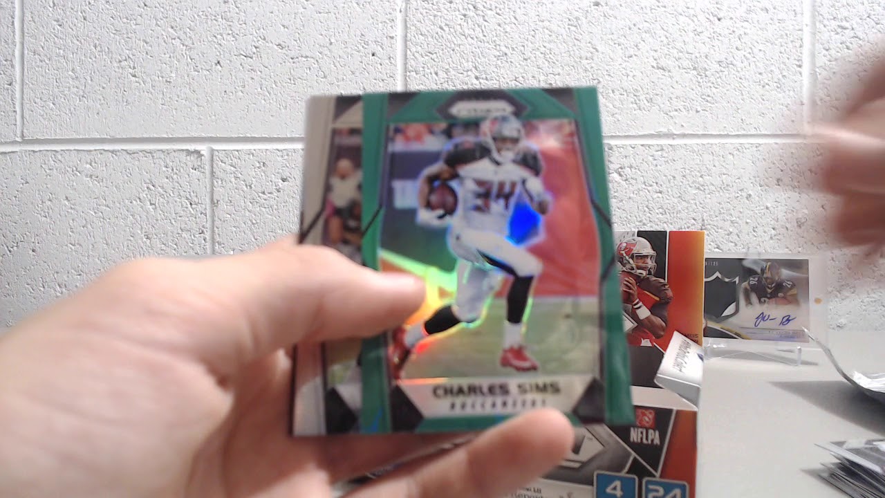 2017 Panini Prizm Football Retail Box 1 Auto! - YouTube