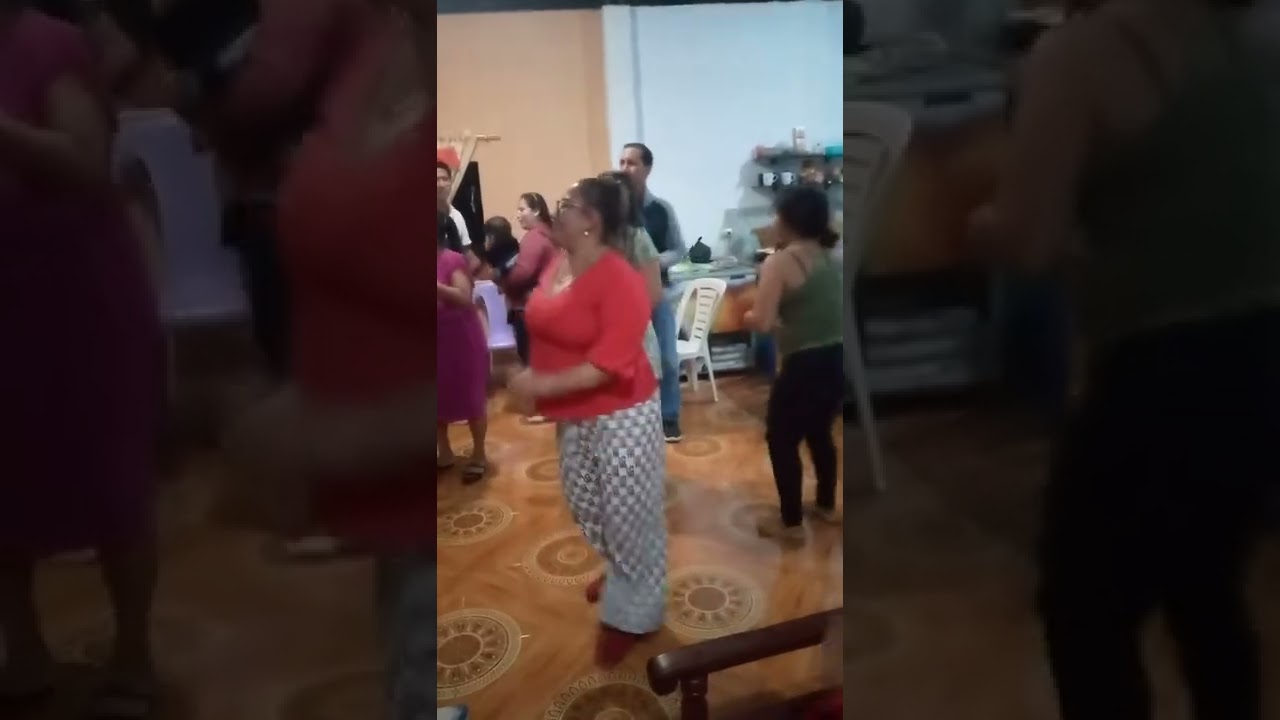 En el cumpleaños de la tía Clementina (5) - YouTube