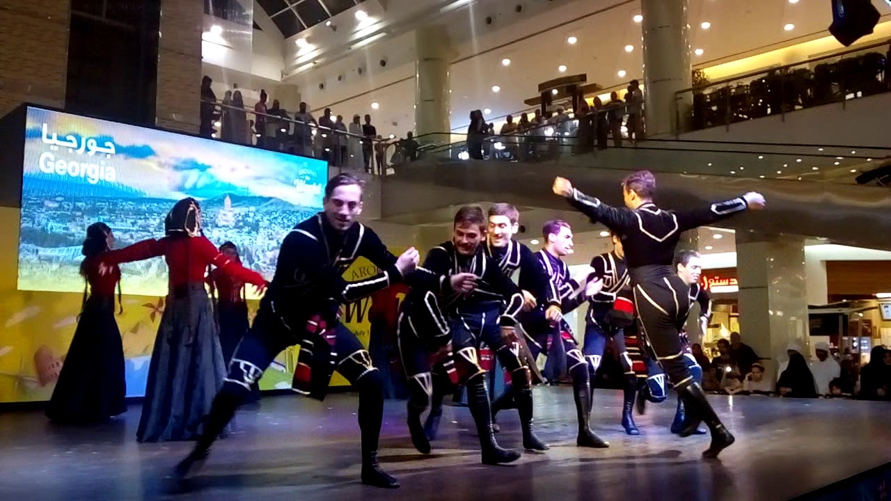 Energetic Georgian dance - YouTube