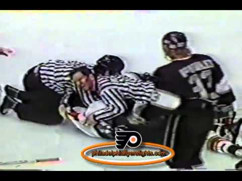 063 Feb 5, 1991 Bob Halkidis vs Craig Berube Los Angeles Kings vs ...