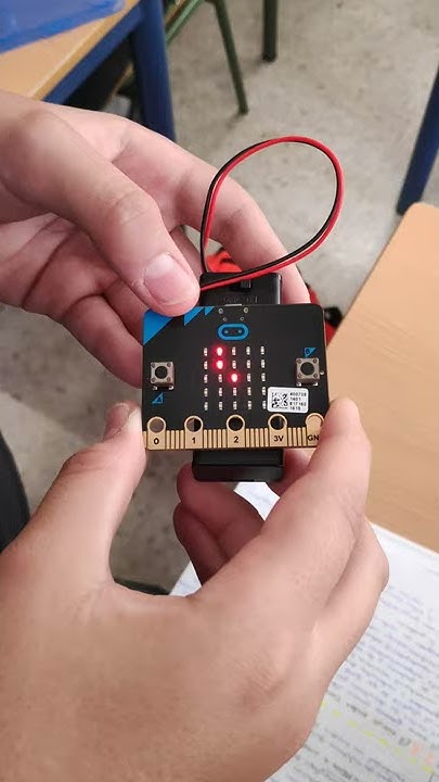 brujula horaria microbit python - YouTube