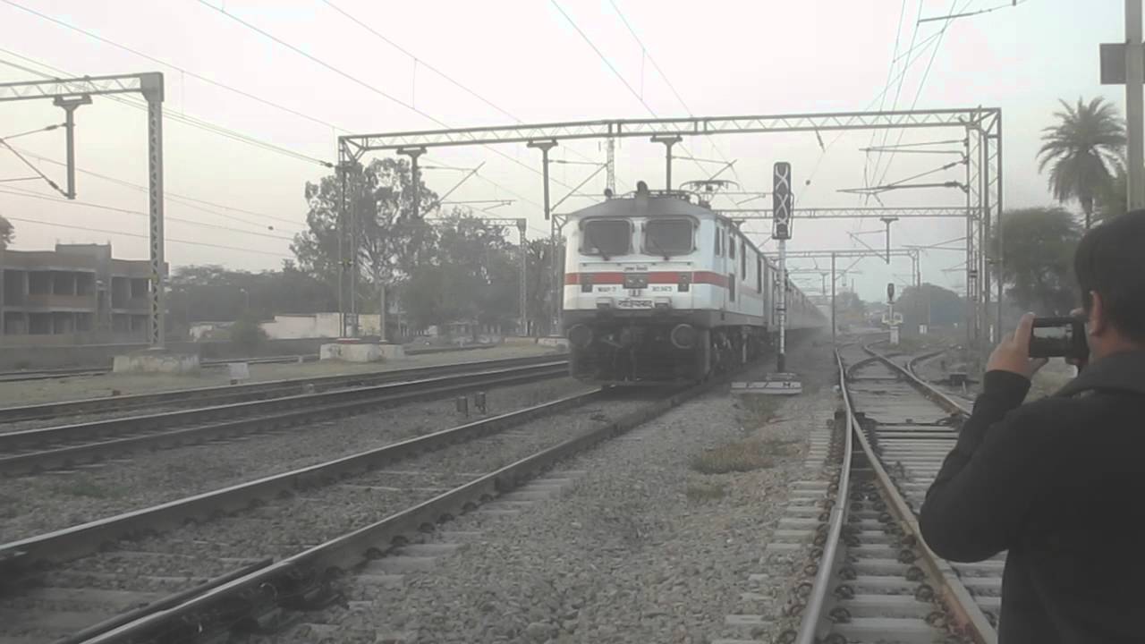 Fierce WAP-7 12952 Mumbai Rajdhani knocks Asaoti at astonishing 140 km ...