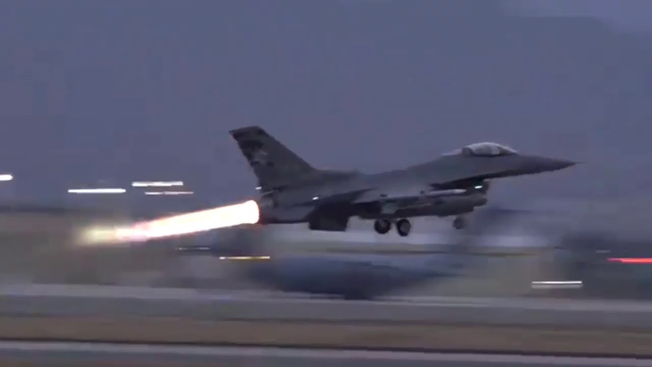 fighter aircraft afterburner takeoffs - YouTube