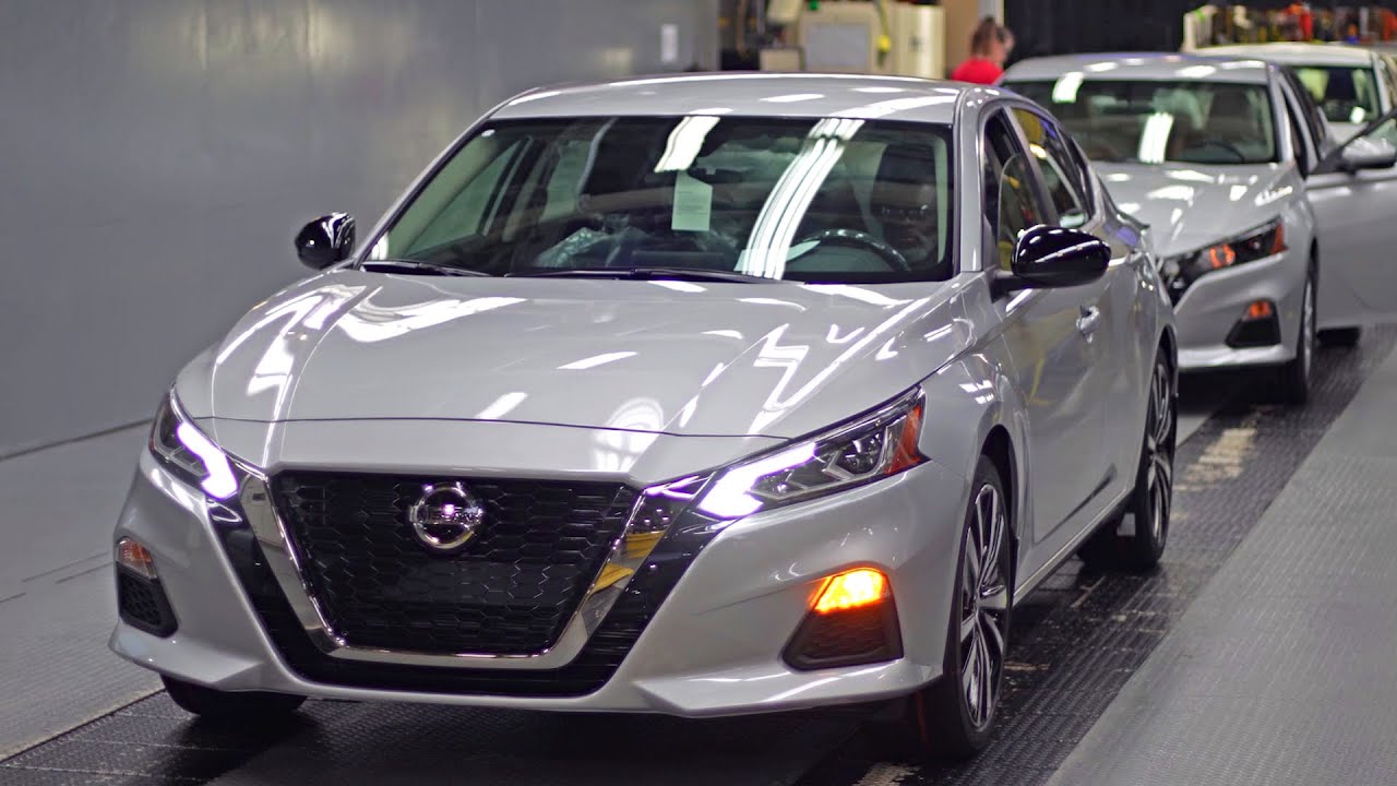 2022 Nissan Altima PRODUCTION Line in Mississippi - YouTube