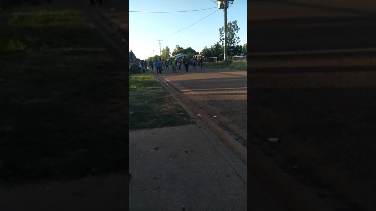 Doomadgee fight's 2017 - YouTube