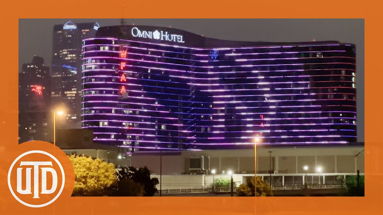 Cosmic Trailblazing: Comet Artistry Takes Over Dallas Skyline - YouTube