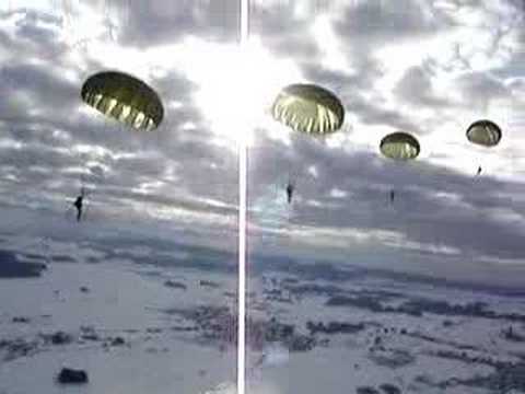 Militärischer Fallschirmsprung Altenstadt - YouTube
