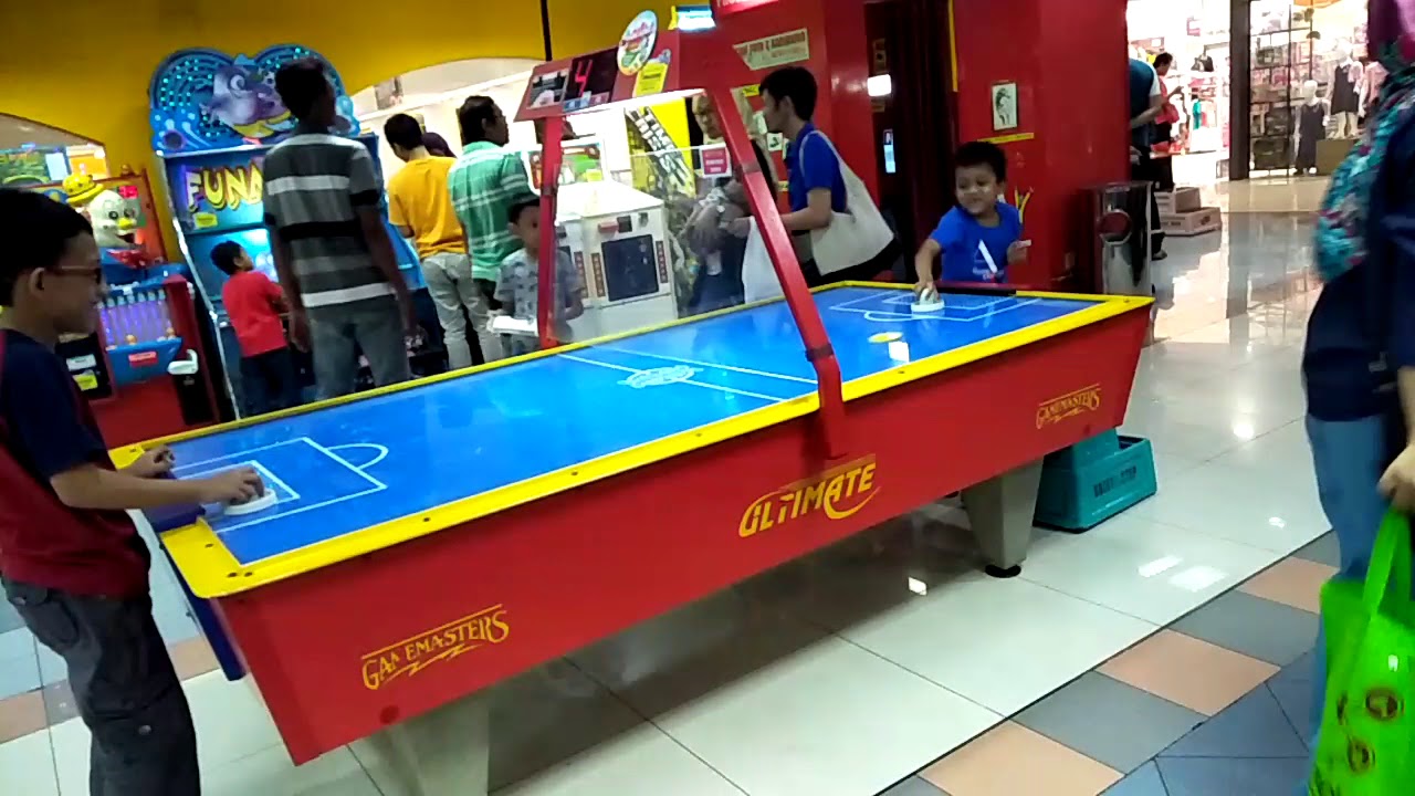 Game bola dengan teknologi magnet dinamis di Time Zone - YouTube