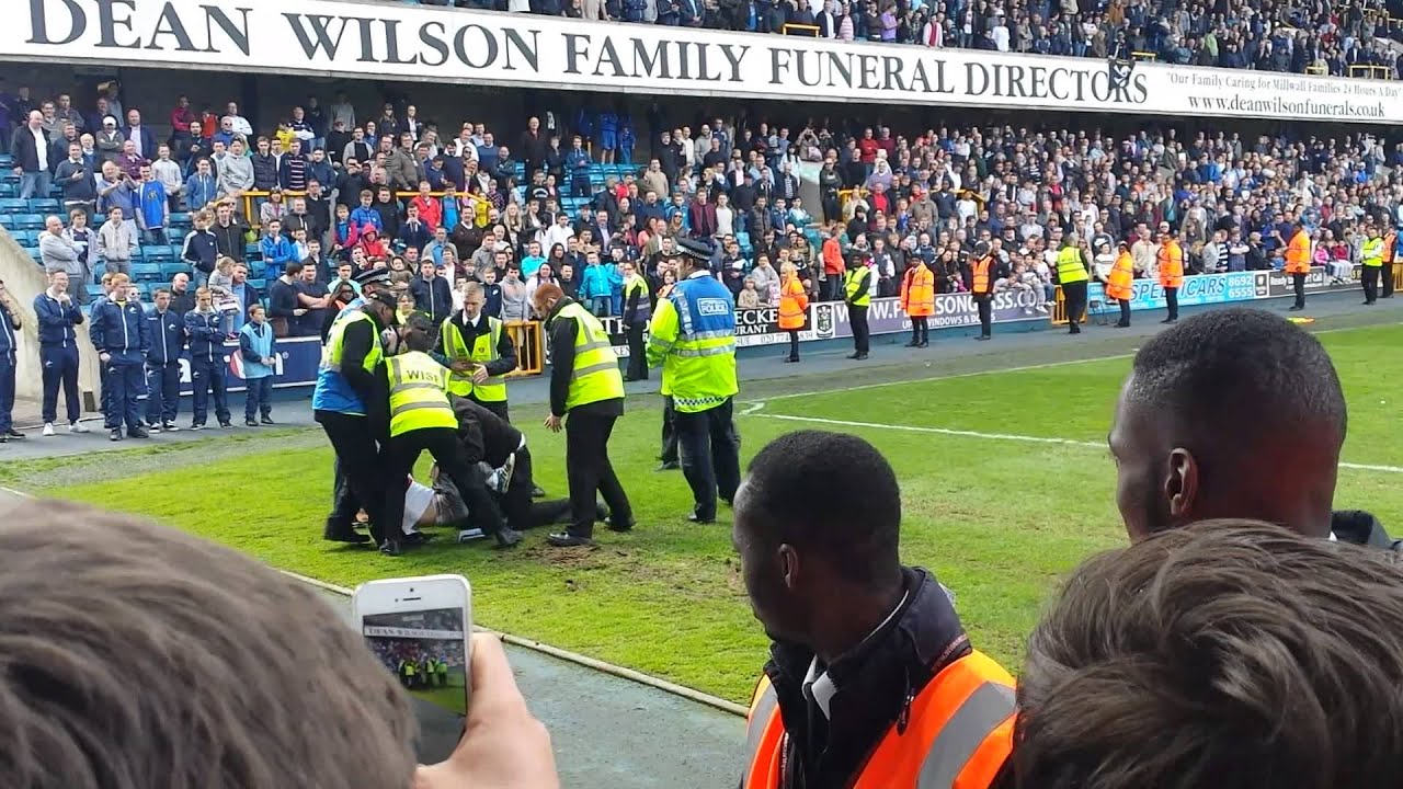 Millwall bournemouth pitch invasion - YouTube