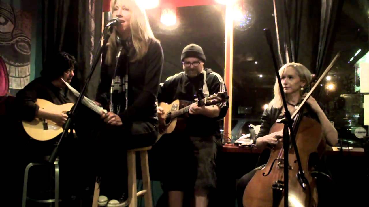 Mondo Bizarro Open Mic - Allyson Seconds and Band - 3/22/2011 - YouTube
