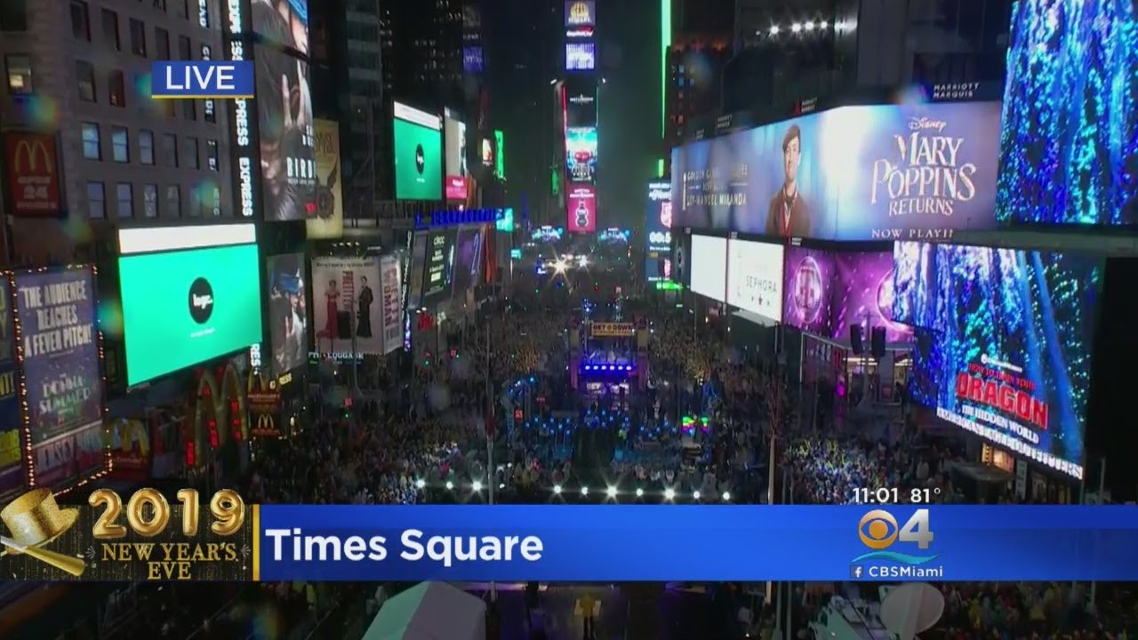 Constant Rain Not Stopping The Times Square Party On New Year’s Eve ...