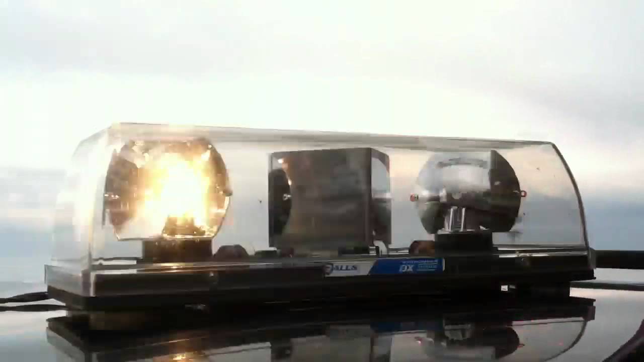 Gall's Responder DX-Series Mini Lightbar - YouTube