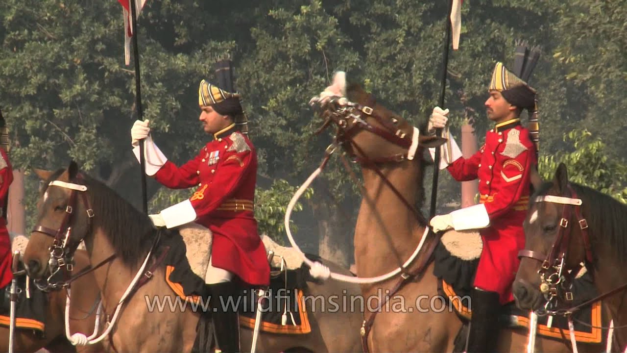 Changing the Guard ceremonial for the President's security - YouTube