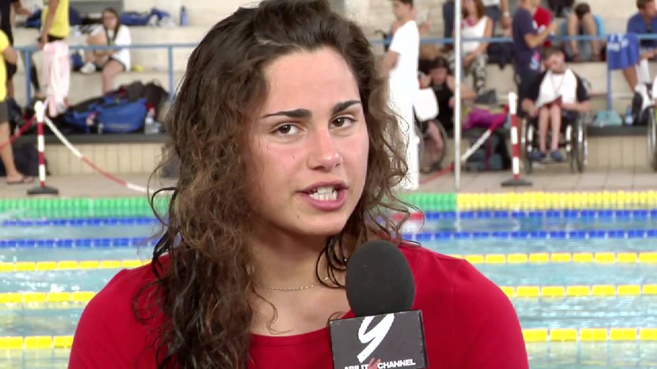 Giulia Ghiretti - Nuotatrice Nazionale Paralimpica - YouTube