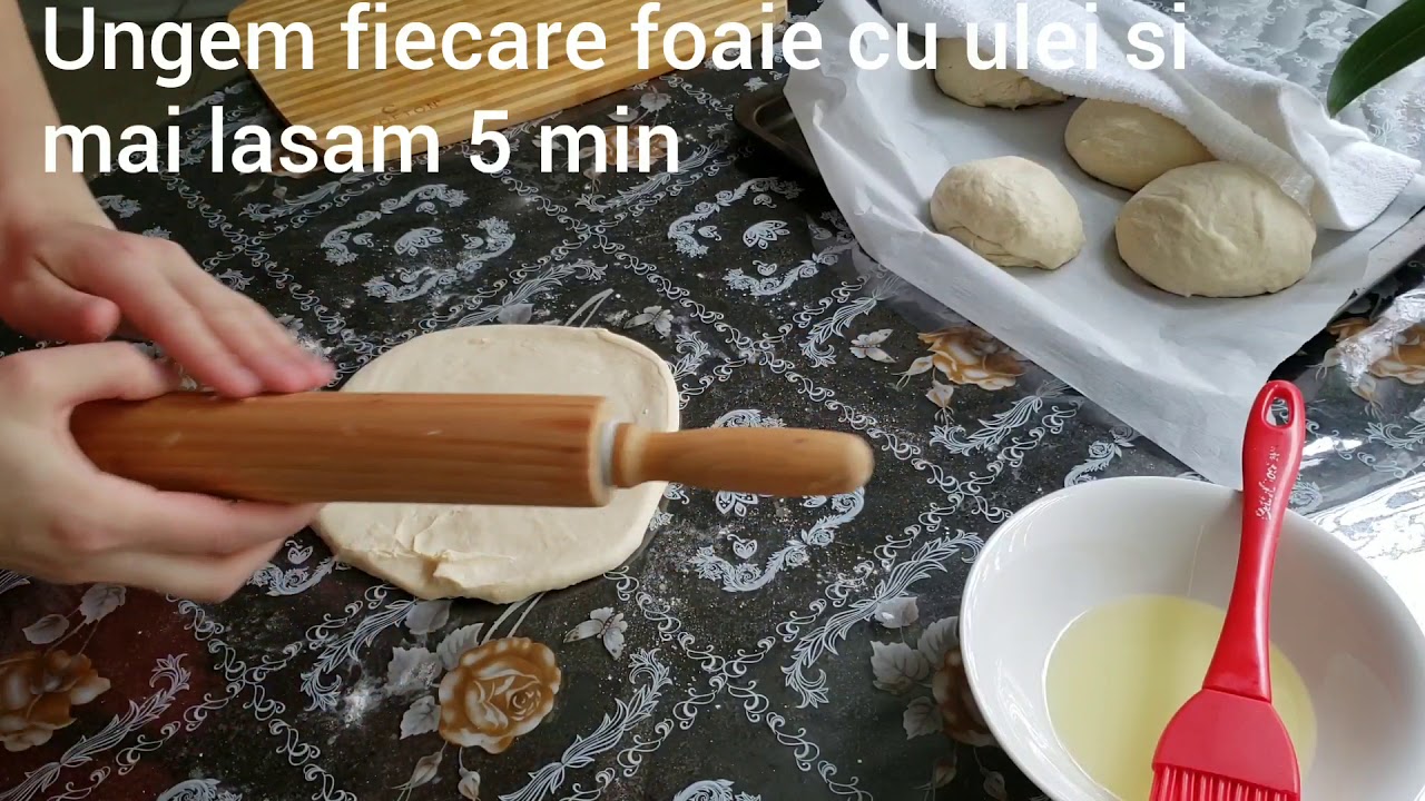 Aluat/foi pentru placinte fara drojdie - YouTube