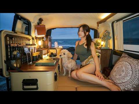 🚙 초소형 경차 캠핑카로 여름 바다앞에서 강아지와 하룻밤 보내기 🌊 | 물장구 치고 한치 물회와 고추장 삼겹살 만들어 먹기