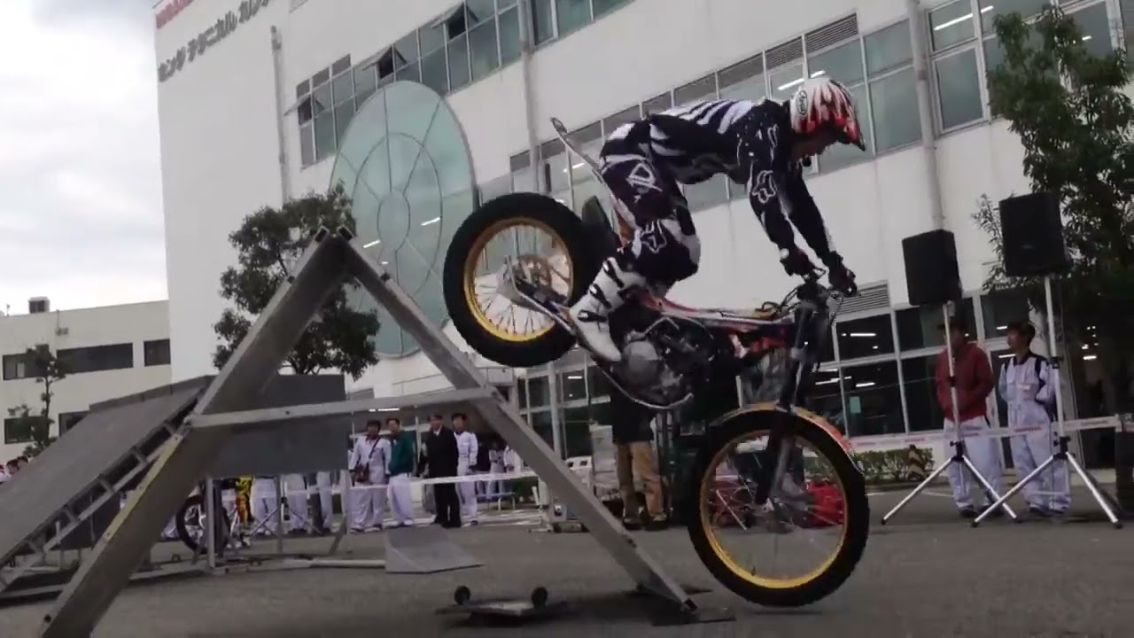 Motorcycle trials★Honda technical college Kansai school festival '13.10 ...