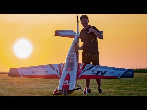 Extra NG 104" V2 // Extreme Flight - YouTube