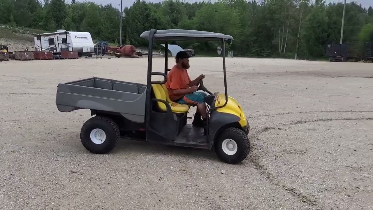 Toro Side By Side - YouTube