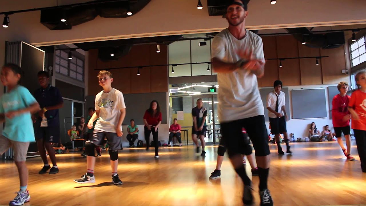Che Pritchard @ Urban Energy Dance Studio - YouTube