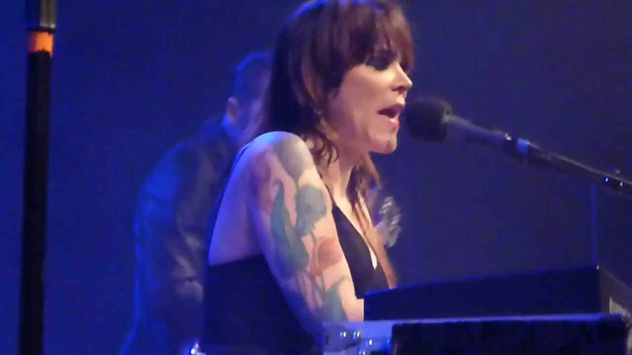 Beth Hart - One Eyed Chicken - YouTube