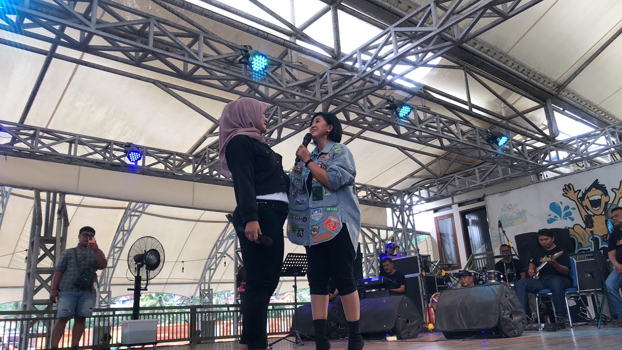 Live Erie Susan - YouTube