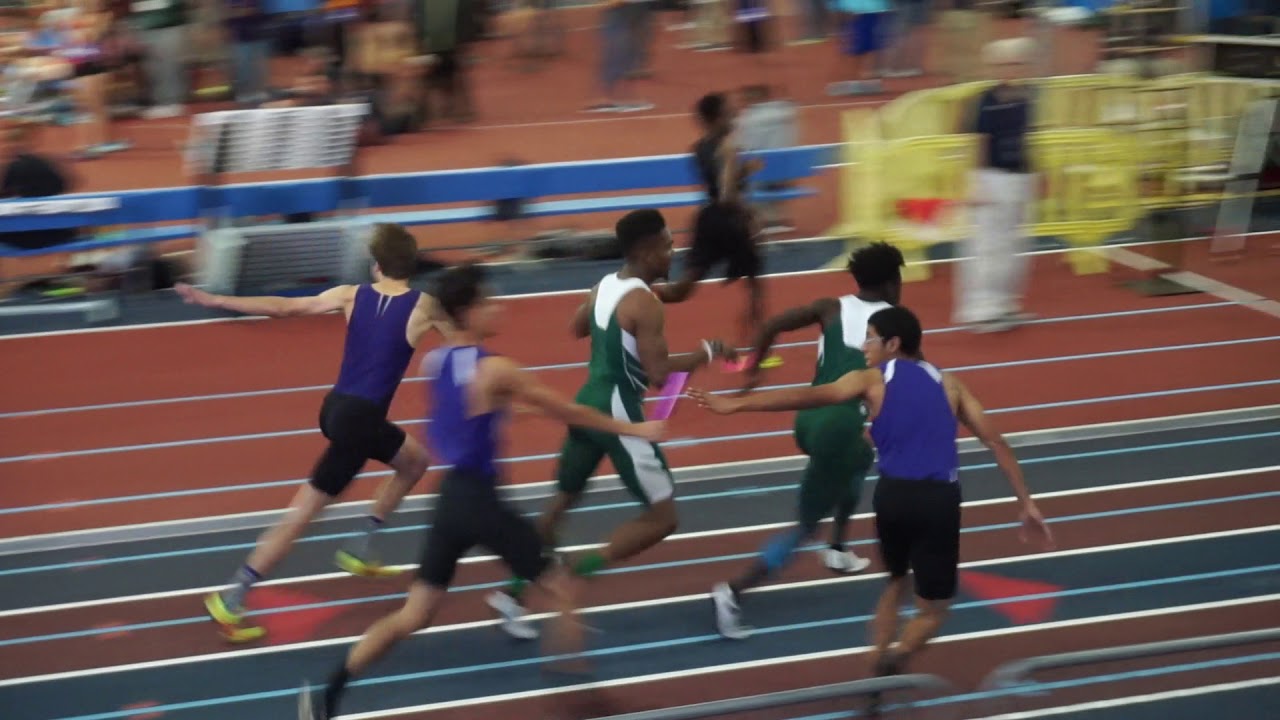 PR Holiday Invitational 800M relay (4x200m) - YouTube