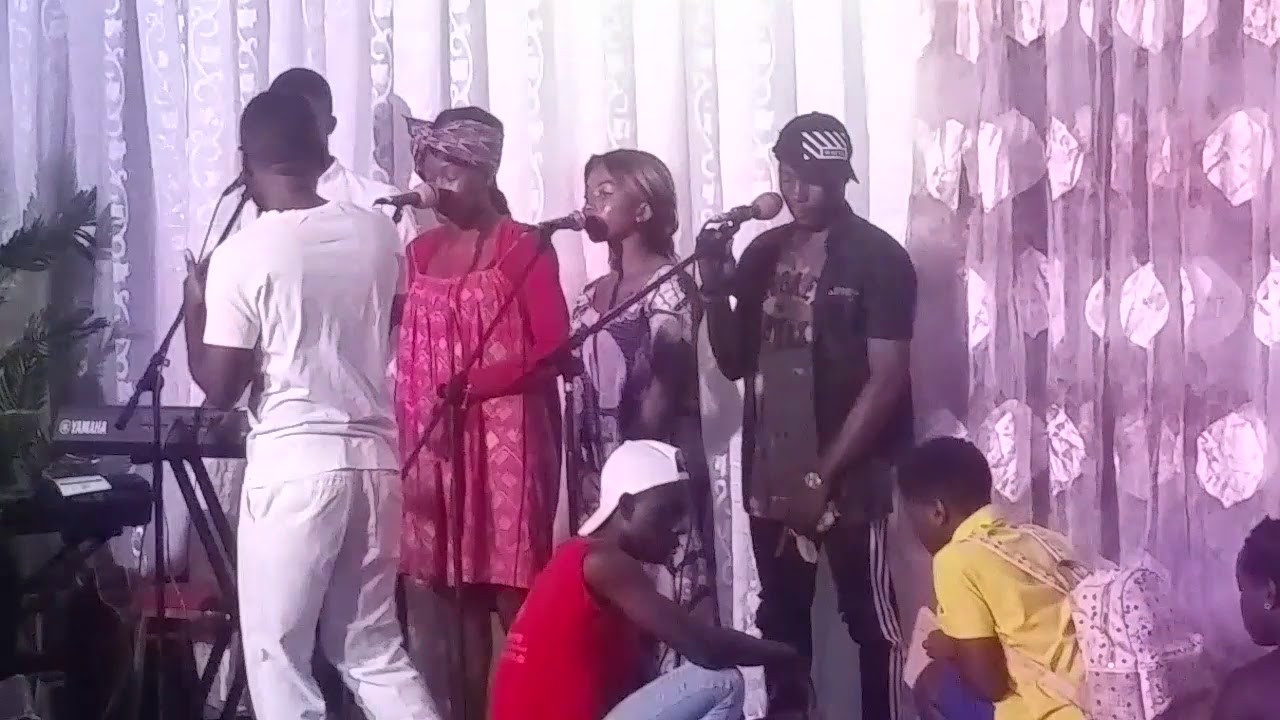 Makuli ma Nlima une perle gospelique a toute louange - YouTube