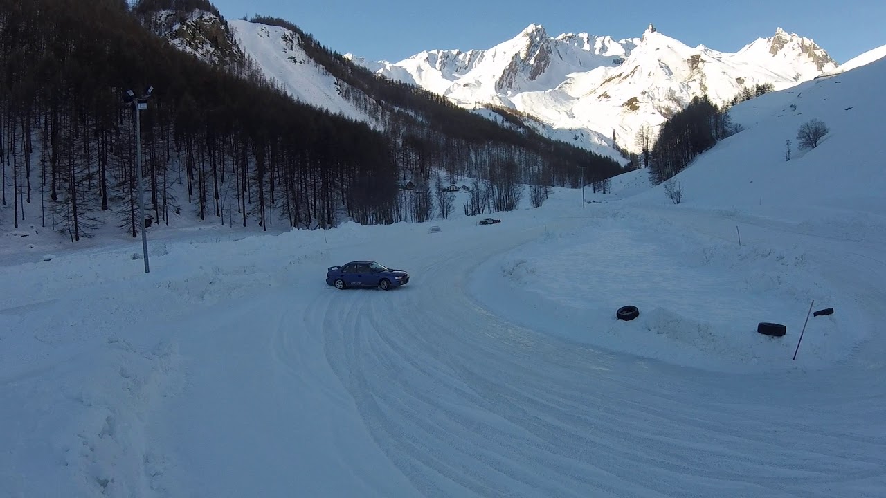 Subaru impreza GT GC8 sideways on snow and ice 氷上走行会 - YouTube