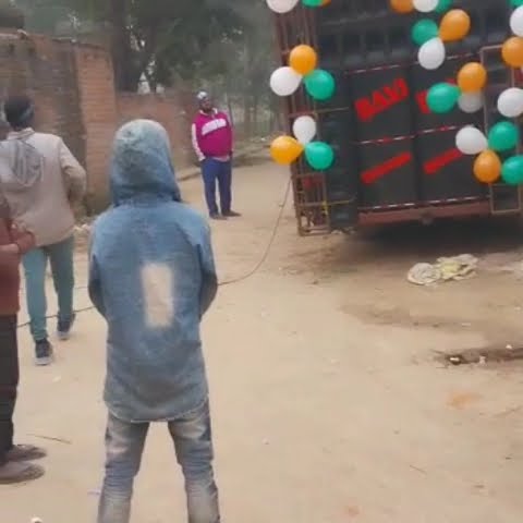 Ravi dj Pathak ka pura lalgopalganj.9161246776.9528517634 happy new ...