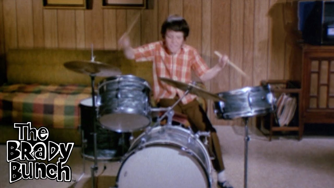 Bobby Brady Takes Up the Drums - YouTube