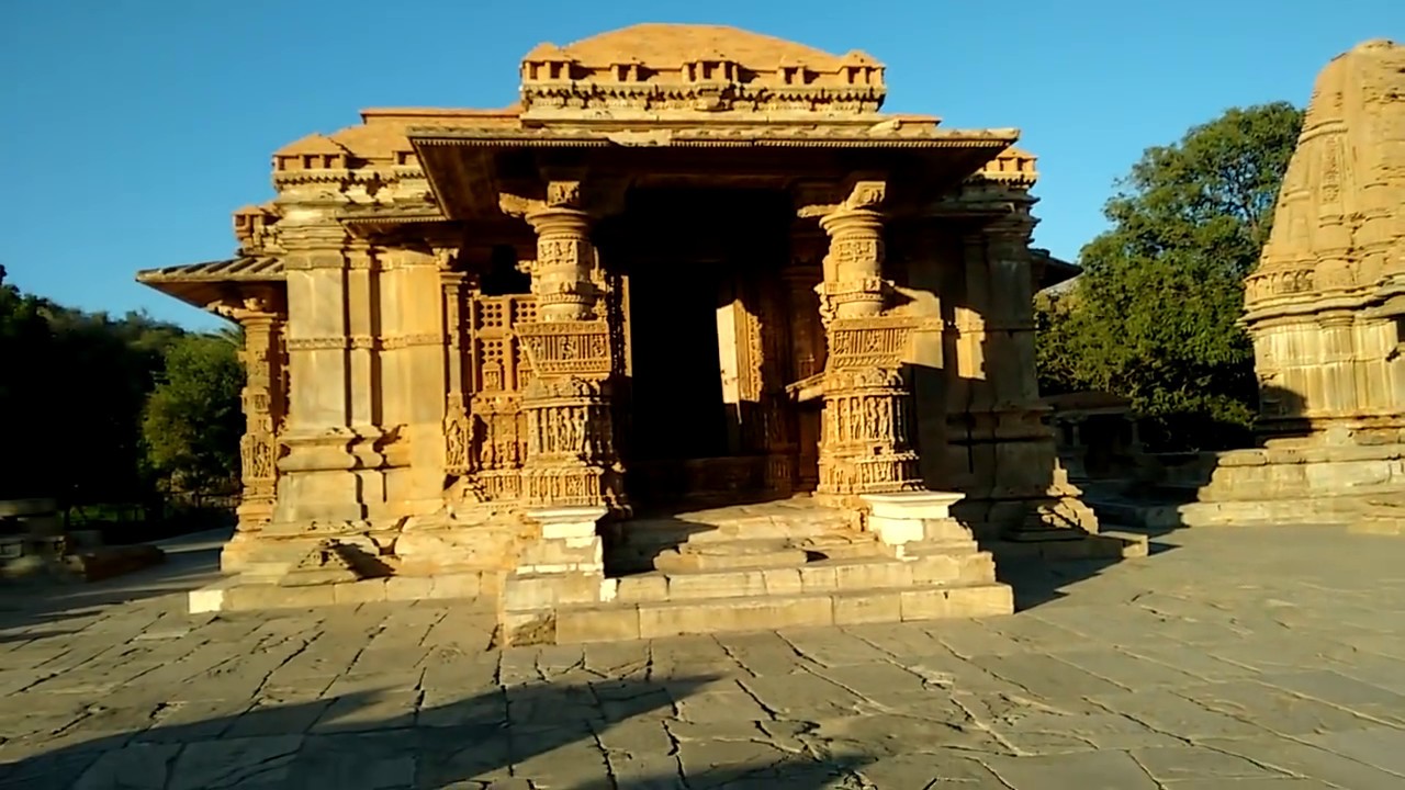 Sas Bahu temples at Nagda, Rajasthan - YouTube