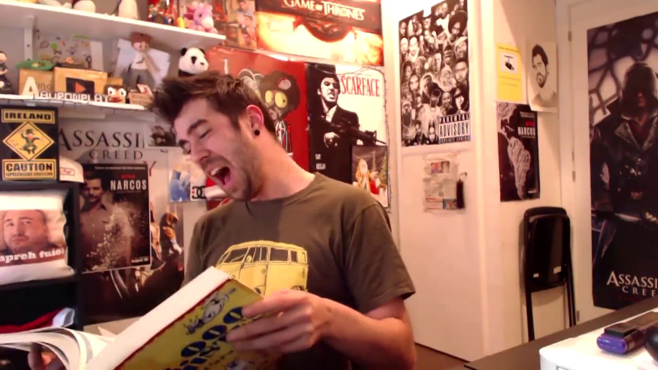 Auronplay riendo con el libro de chistes HD - YouTube