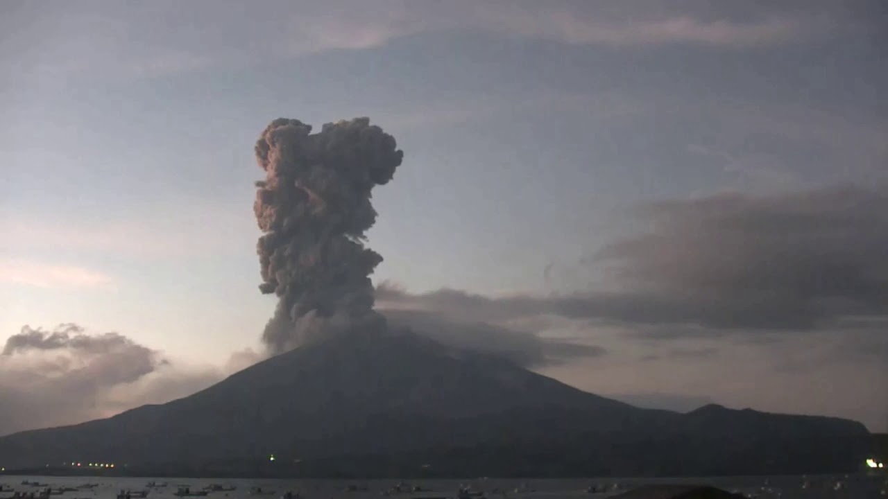 November 21, 2019, ~ Sakurajima Erupts ~ 桜島 Sakurajima Volcano, Japan ...