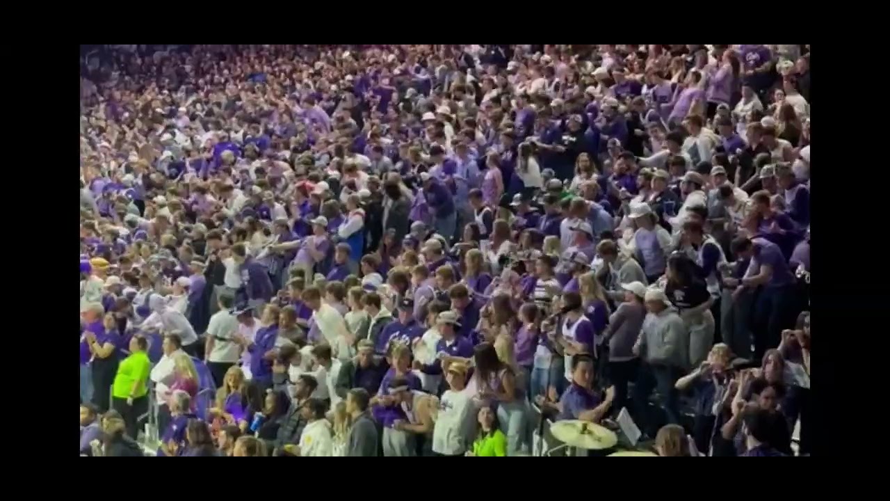 Kansas State Wildcats fans go crazy incredible 🤩 - YouTube