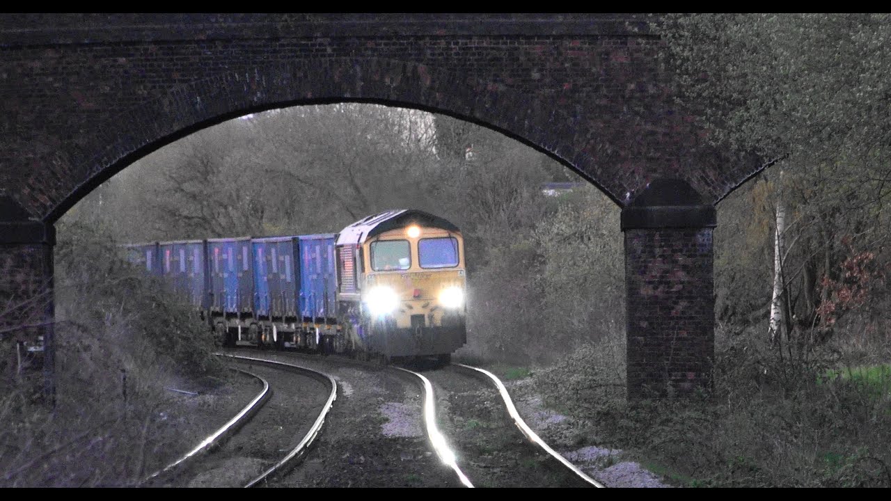 Evening trainspotting at Denton Railway Station 20th April 2023, class ...