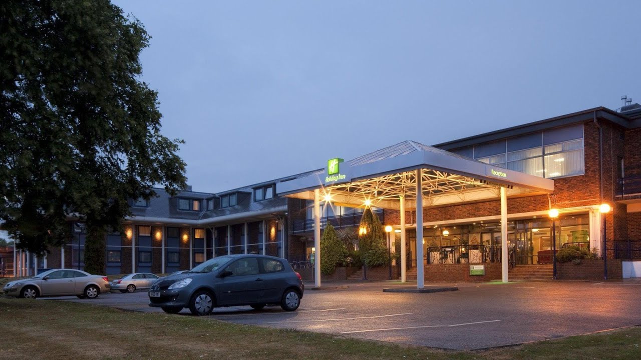 Holiday Inn Luton South - M1 Junction 9, London, United Kingdom - YouTube