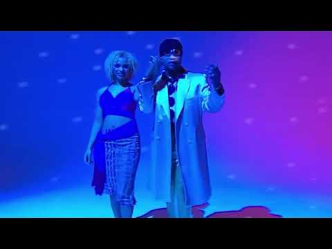 Koffi Olomide - Médecin de nuit (feat. Lola Muana) [Clip Officiel]